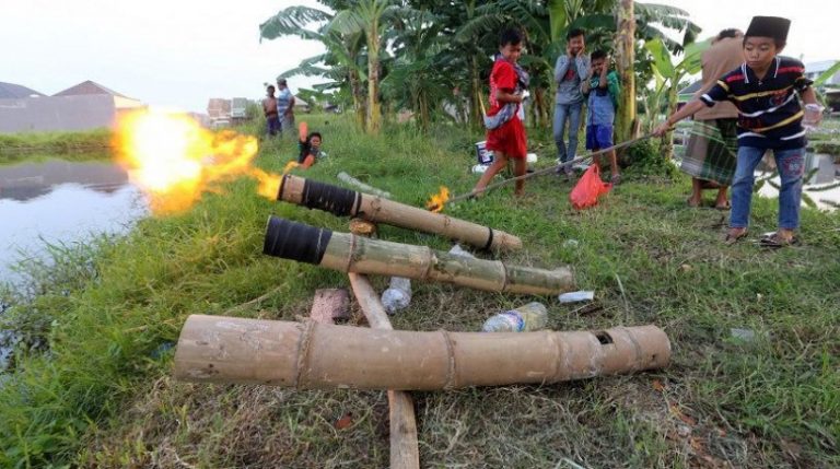 Sains Di Sebalik Meriam Buluh Fiziklah